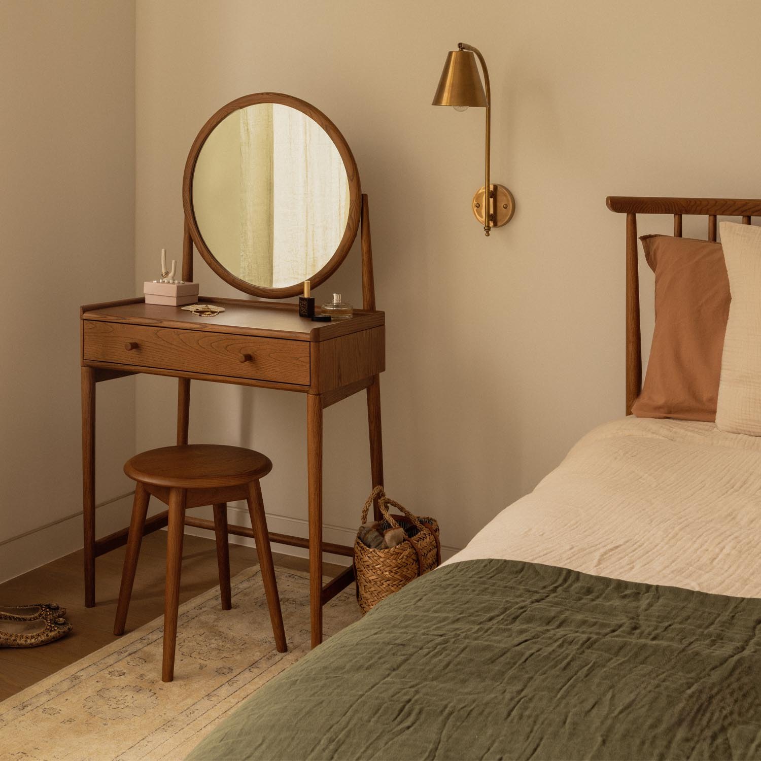 Ercol Salina Dressing Table Stool - TR Hayes